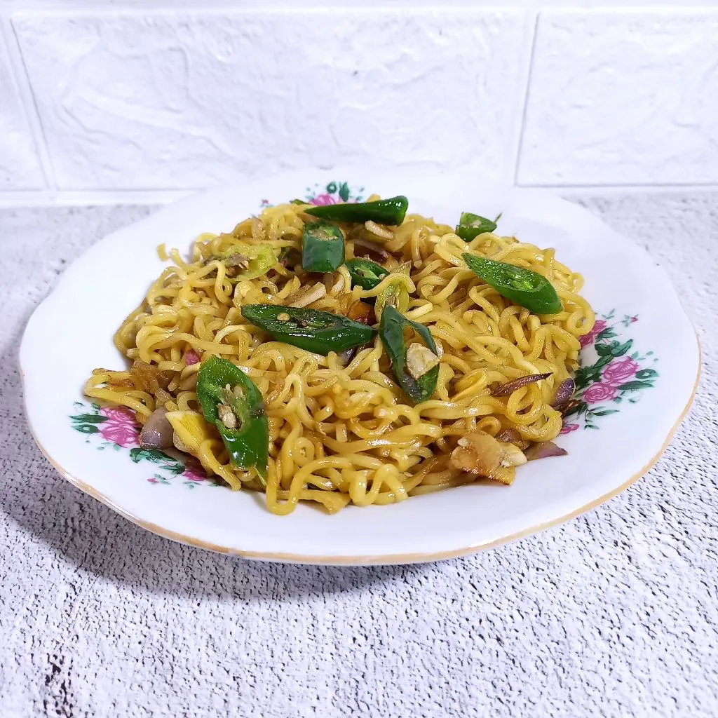 Resep Oseng Mie Cabe Ijo Sederhana Rumahan Di Yummy App