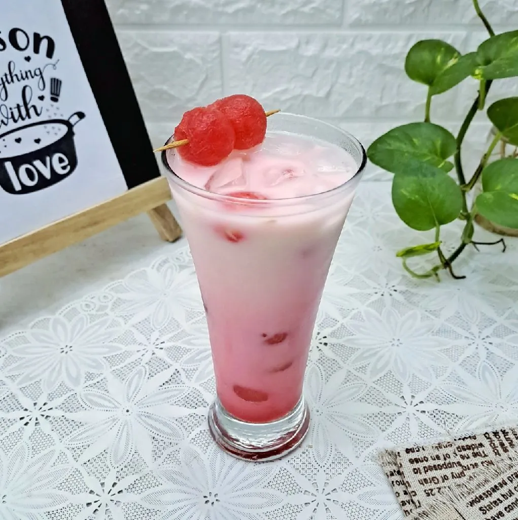 Resep Es Semangka Susu Cocopandan Sederhana Rumahan Di Yummy App