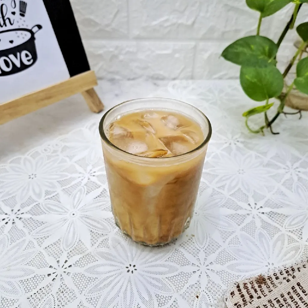 Resep Es Kopi Susu Karamel Sederhana Rumahan di Yummy App Resep Es Kopi Susu Karamel Sederhana Rumahan di Yummy App