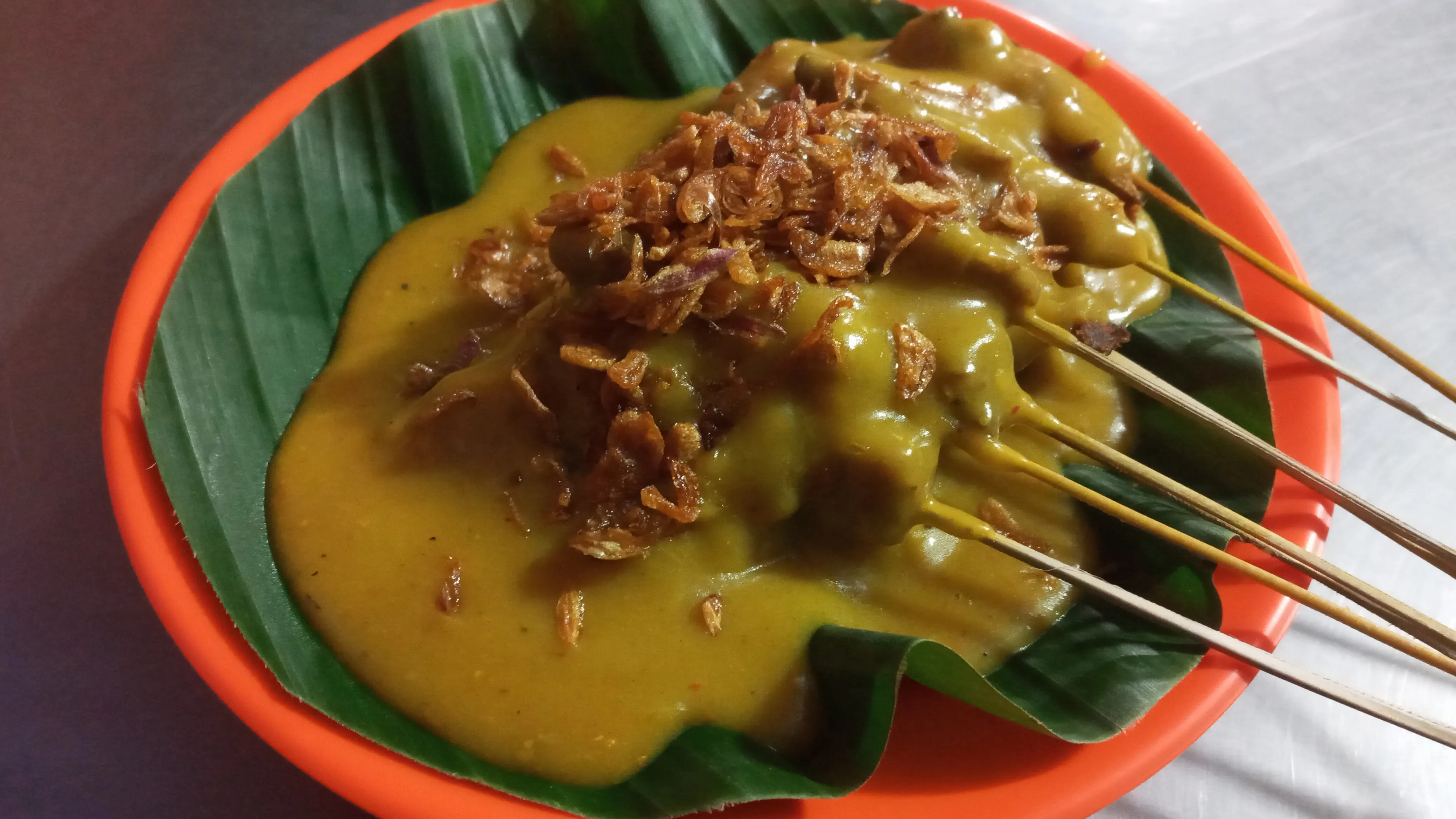 16 Makanan Khas Sumatera Barat yang Paling Terkenal Enak 16 Makanan Khas Sumatera Barat yang Paling Terkenal Enak