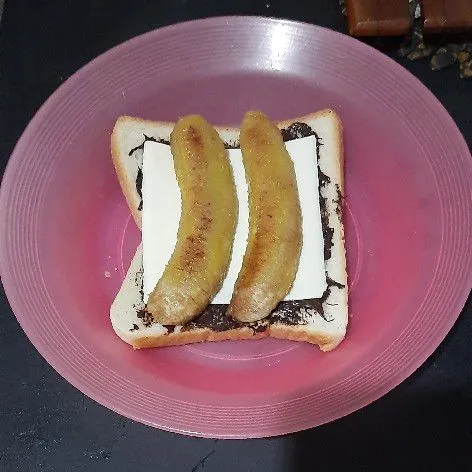 Resep Roti Isi Pisang Choco Cheese Sederhana Rumahan di Yummy App