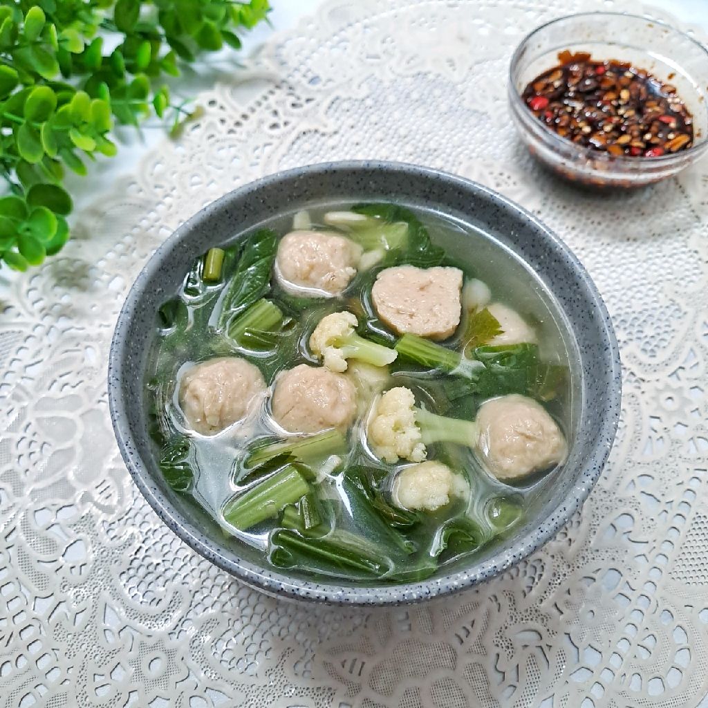 Resep Sop Bakso Caisim Bunga Kol Sederhana Rumahan di Yummy App