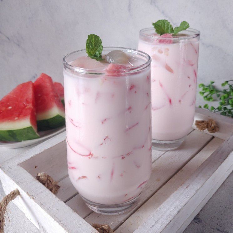 Resep Es Semangka Creamy Sederhana Rumahan Di Yummy App