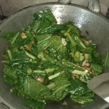 Resep Tumis Sayur Caisim Dan Jamur Sederhana Rumahan di Yummy App