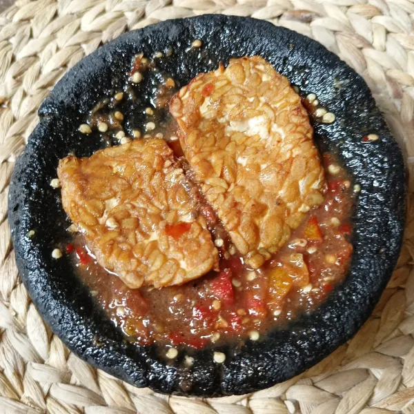 Resep Tempe Penyet Sambal Tempong Sederhana Rumahan Di Yummy App
