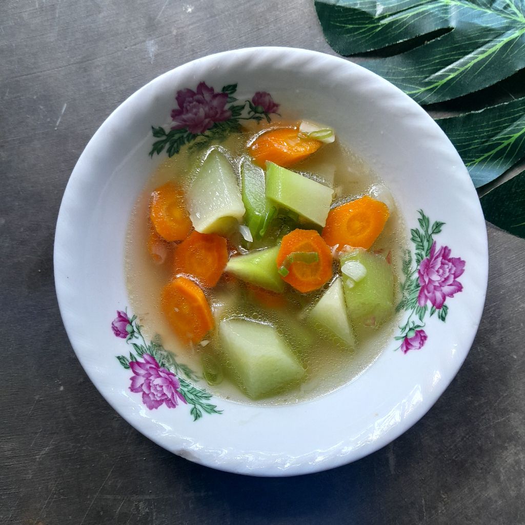 Resep Sayur Bening Wortel Labu Siam Sederhana Rumahan di Yummy App