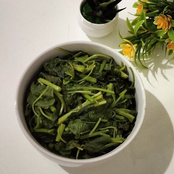 Resep Bayam Rebus Sederhana Rumahan di Yummy App