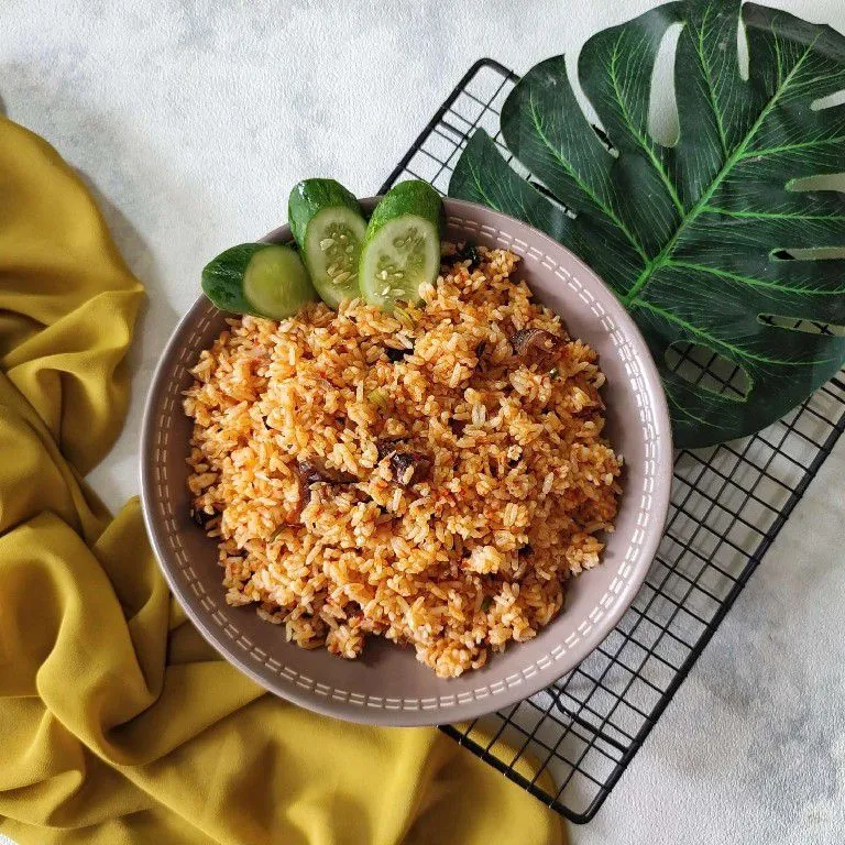 Resep Nasi Goreng Cakalang Asap Pedas Sederhana Rumahan di Yummy App Resep Nasi Goreng Cakalang Asap Pedas Sederhana Rumahan di Yummy App