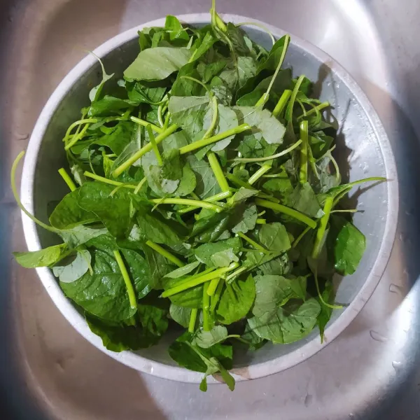 Resep Bening Bayam Kemangi Sederhana Rumahan Di Yummy App