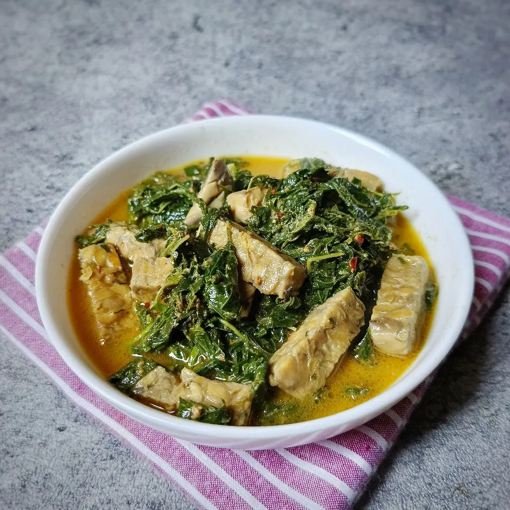 Resep Sayur Daun Singkong Tempe Sederhana Rumahan di Yummy App Resep Sayur Daun Singkong Tempe Sederhana Rumahan di Yummy App