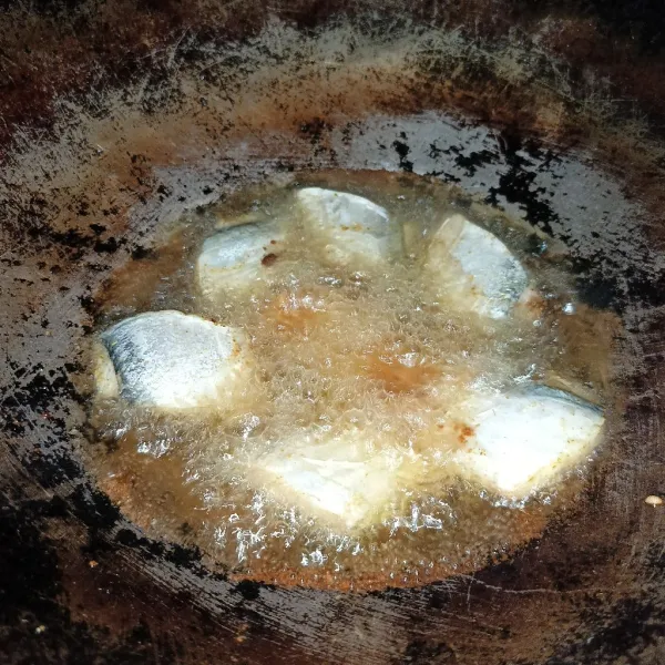 Resep Ikan Layur Goreng Sederhana Rumahan di Yummy App
