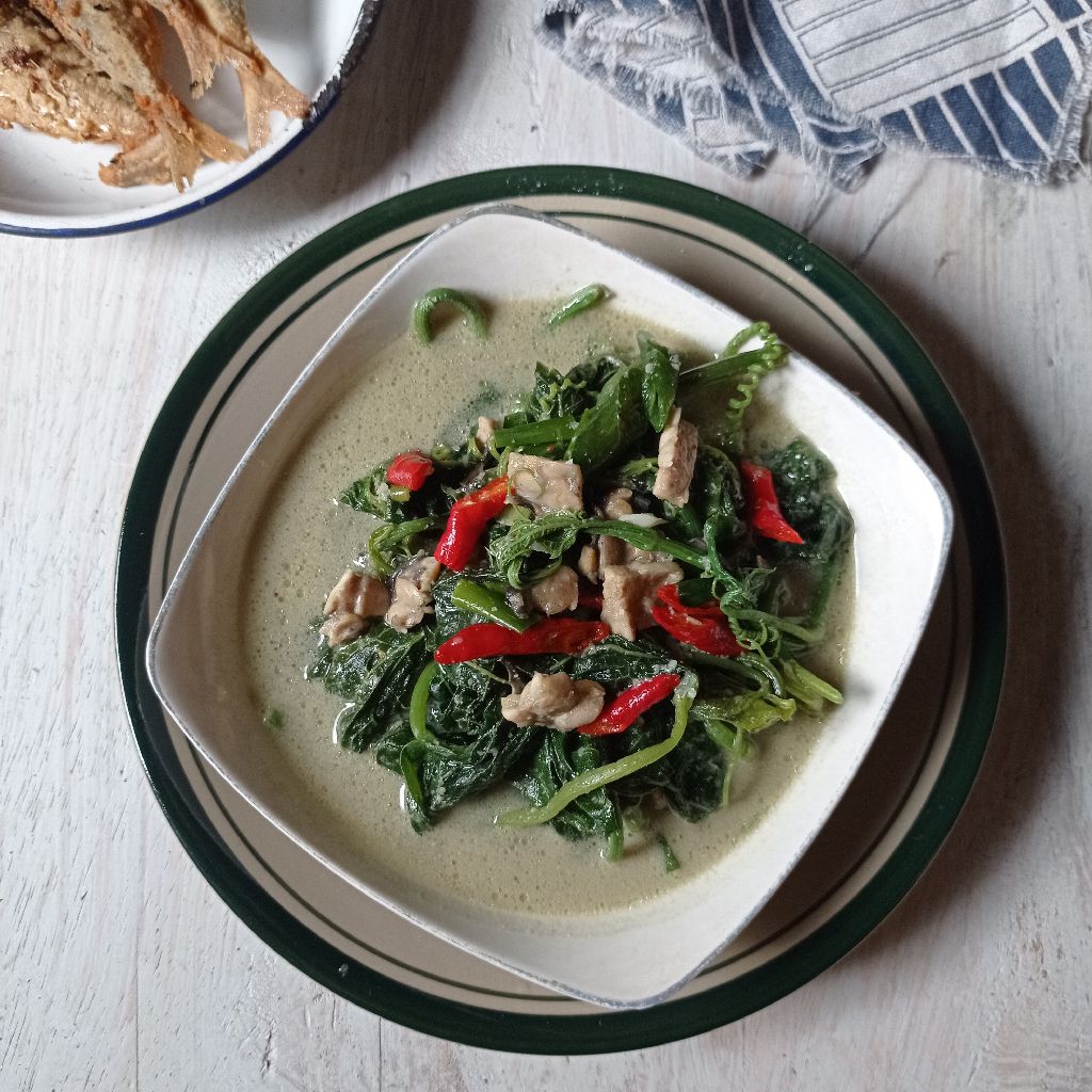 Resep Lodeh Daun Labu Dan Tempe Sederhana Rumahan di Yummy App