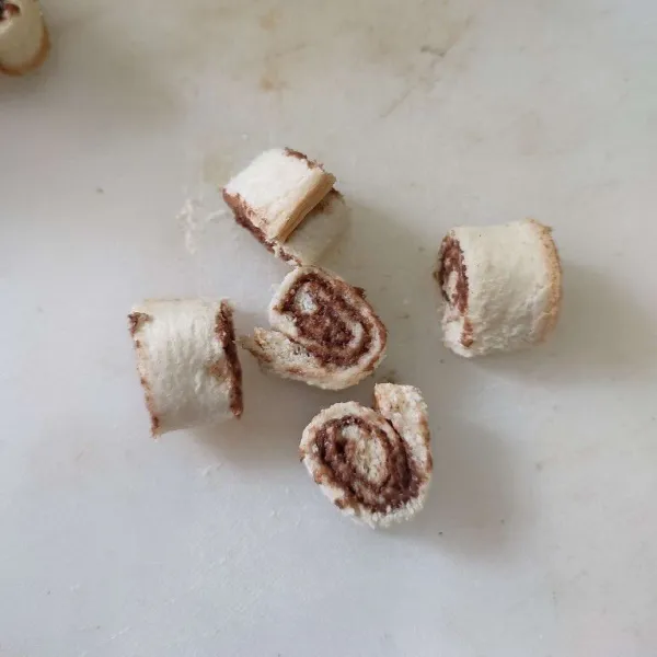 Resep Sate Roti Tawar Cokelat Sederhana Rumahan Di Yummy App