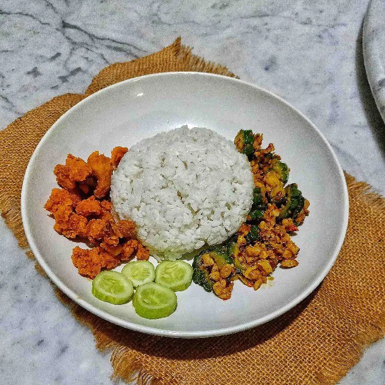 Resep Nasi Rames Ayam Pokpok Paria Pedas Sederhana Rumahan di Yummy App
