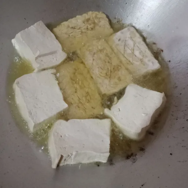 Resep Lalapan Sambal Tahu Tempe Selada Sederhana Rumahan di Yummy App