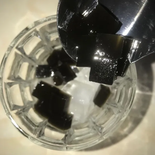 Resep Es Cincau Honey Lemon Squash Sederhana Rumahan di Yummy App