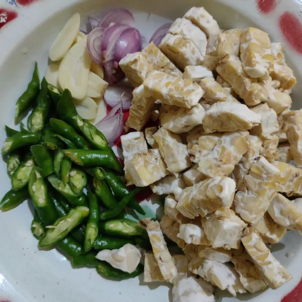Resep Tempe Orek Cabe Ijo Sederhana Rumahan Di Yummy App