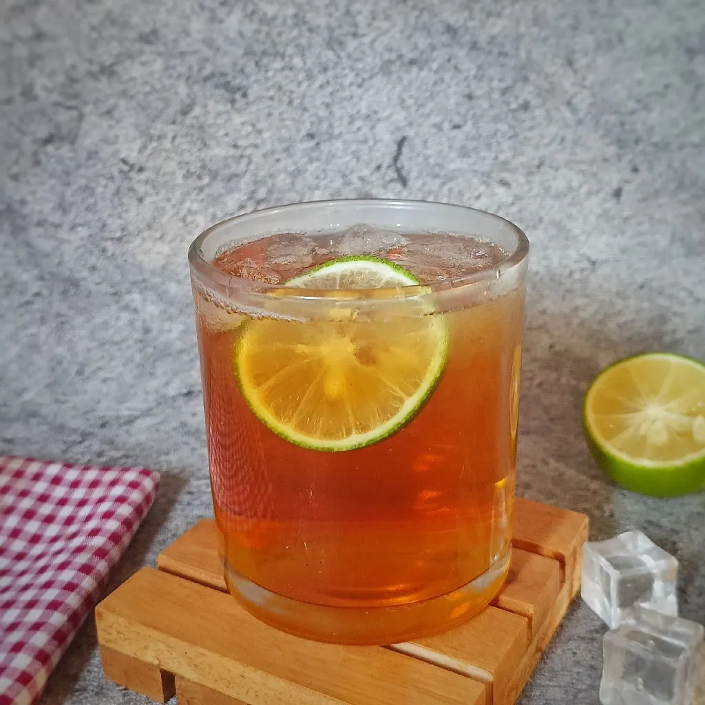 Resep Es Teh Jeruk Nipis Sederhana Rumahan dari Heny Rosita Resep Es Teh Jeruk Nipis Sederhana Rumahan dari Heny Rosita