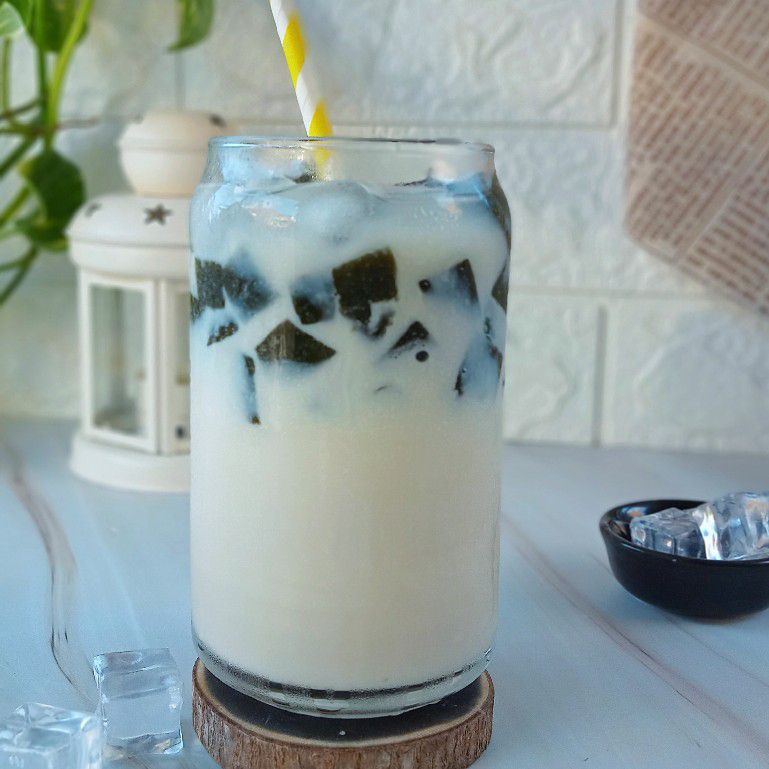 Resep Es Daluman Susu Kedelai Sederhana Rumahan dari Laila Dawud