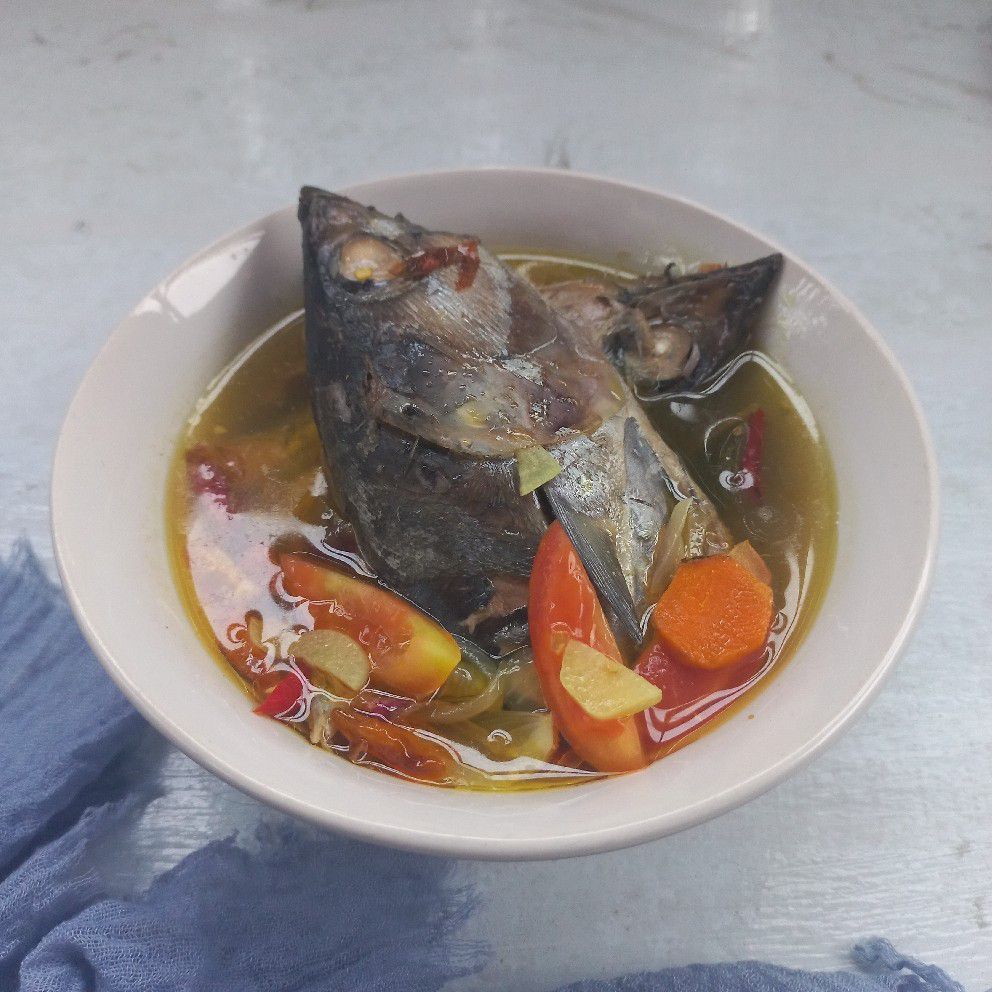 Resep Sup Kepala Ikan Tuna Sederhana Rumahan di Yummy App