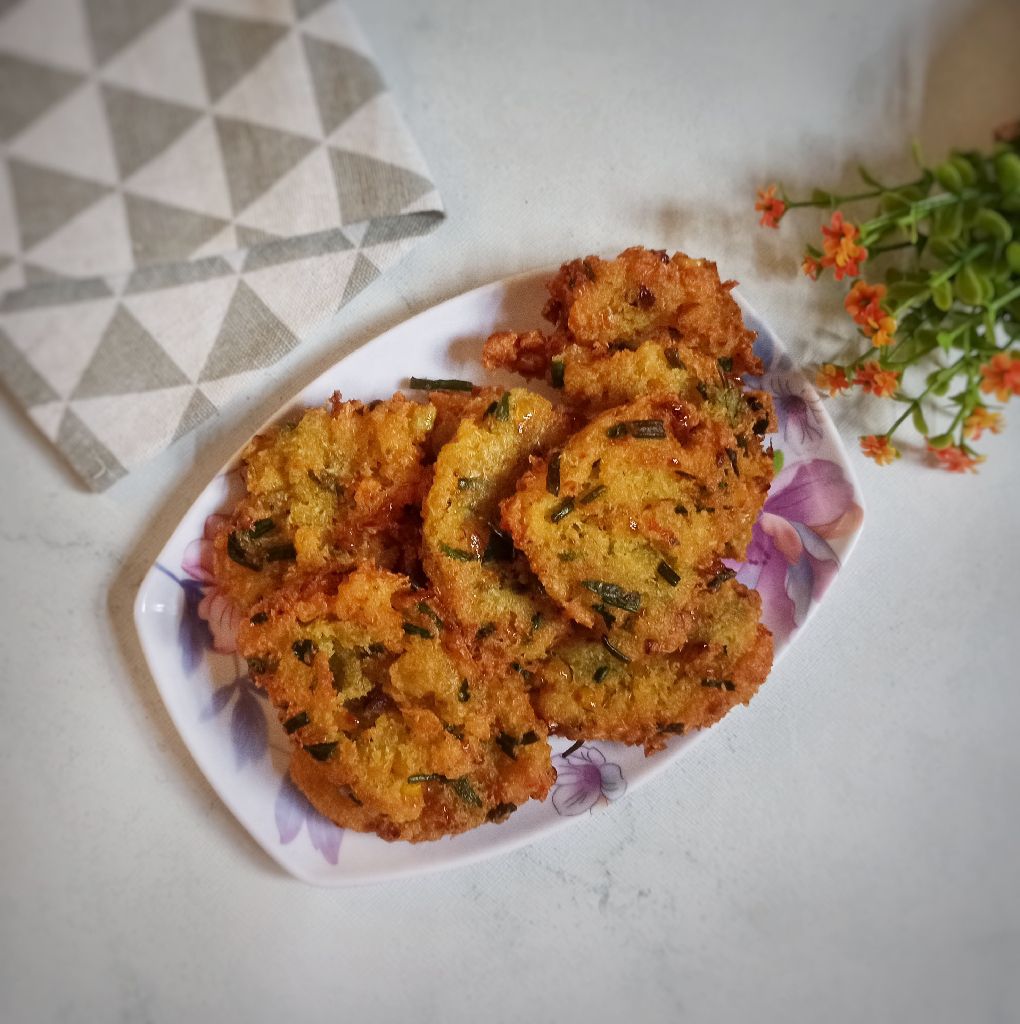 Resep Dadar Jagung Singkong Sederhana Rumahan di Yummy App