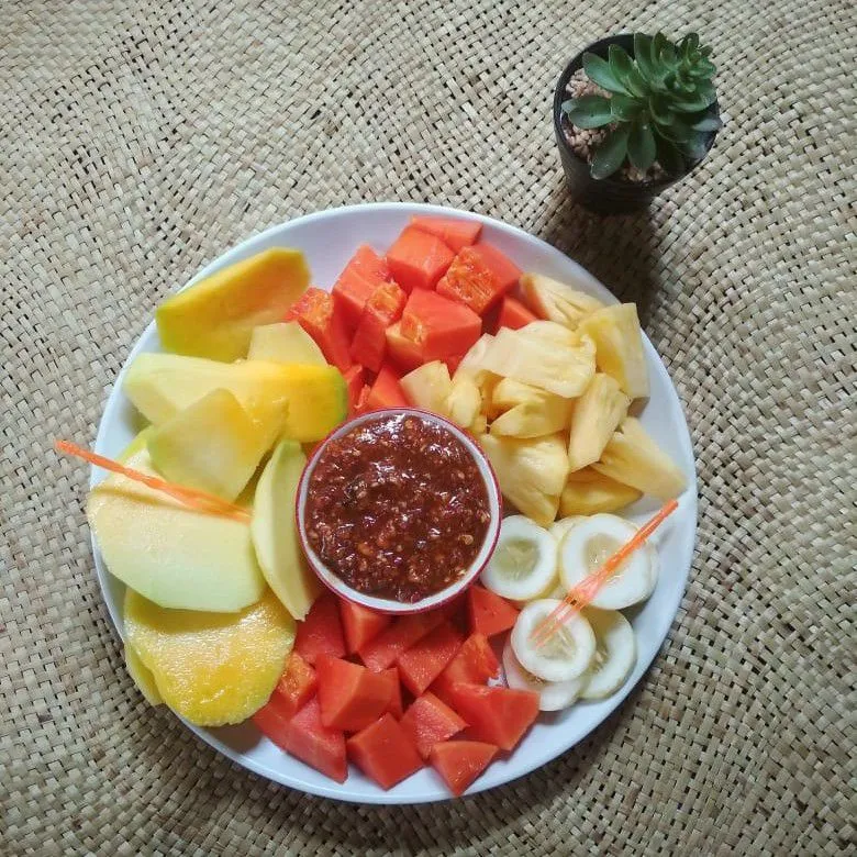Resep Rujak Buah Sambal Kacang Sederhana Rumahan Di Yummy App