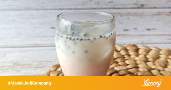 Resep Es Susu Strawberry Selasih Sederhana Rumahan Di Yummy App