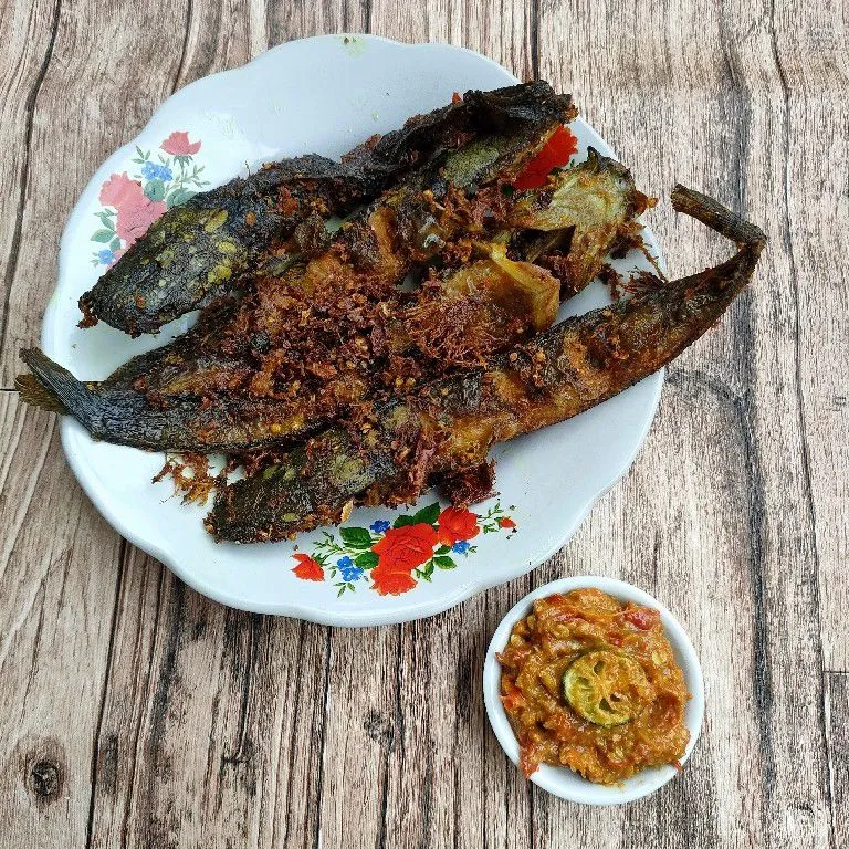 Resep Pecel Lele Sambal Mete Sederhana Rumahan di Yummy App Resep Pecel Lele Sambal Mete Sederhana Rumahan di Yummy App