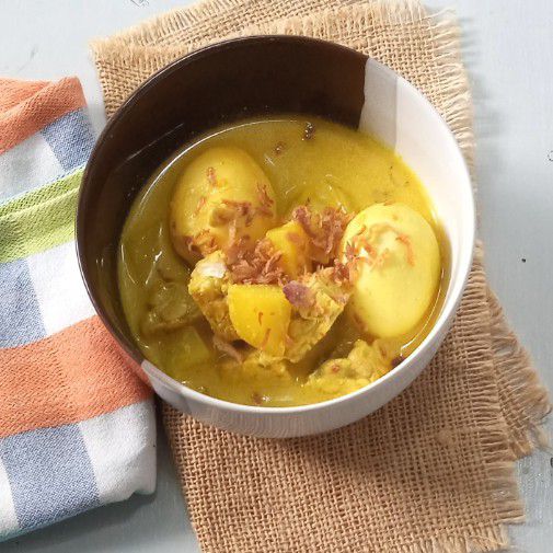 Resep Opor Kuning Telur Kentang Sederhana Rumahan di Yummy App