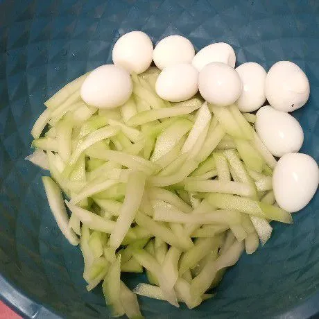 Resep Cah Labu Siam Telur Puyuh Sederhana Rumahan di Yummy App