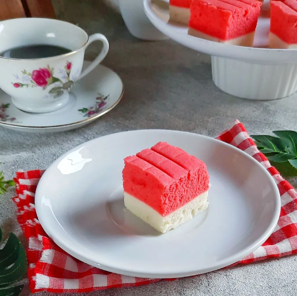 Resep Cake Merah Putih Sederhana Rumahan Di Yummy App
