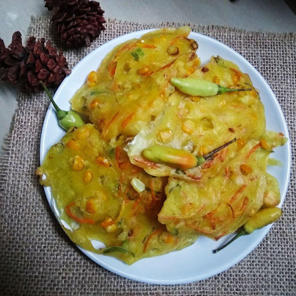 Resep Bakwan Jagung Bumbu Kunyit Sederhana Rumahan di Yummy App