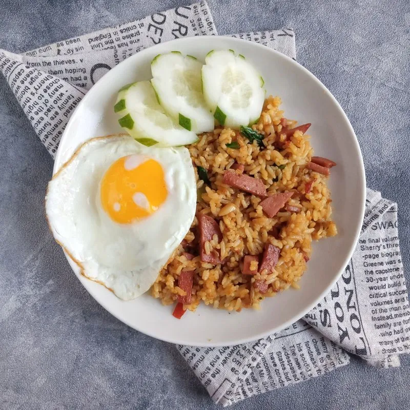 Resep Nasgor Smoked Beef Sederhana Rumahan di Yummy App