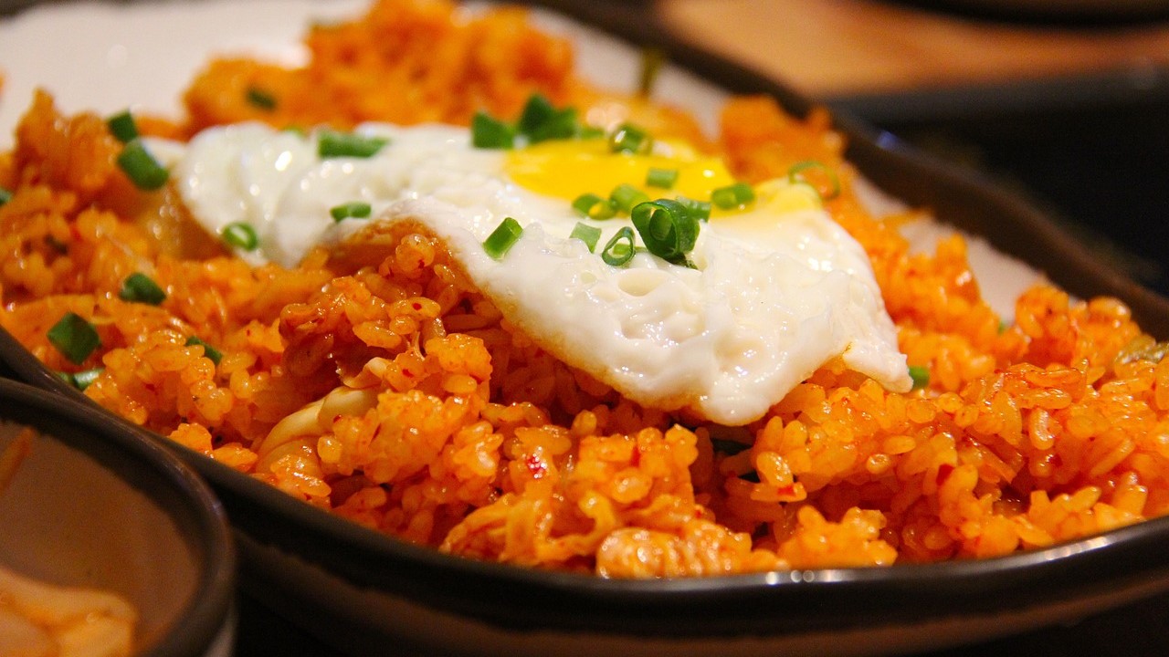 7 Cara Menghias Nasi Goreng yang Unik dan Menarik, Eyecatchi