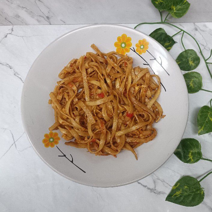 Resep Mie Pipih Goreng Kemiri Sederhana Rumahan di Yummy App