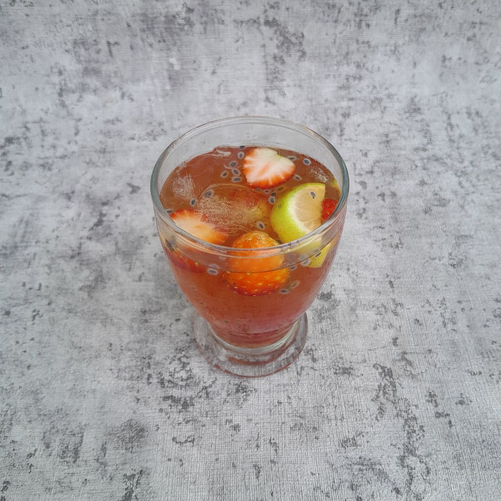 Resep Ice Lemon Strawberry Selasih Sederhana Rumahan Di Yummy App