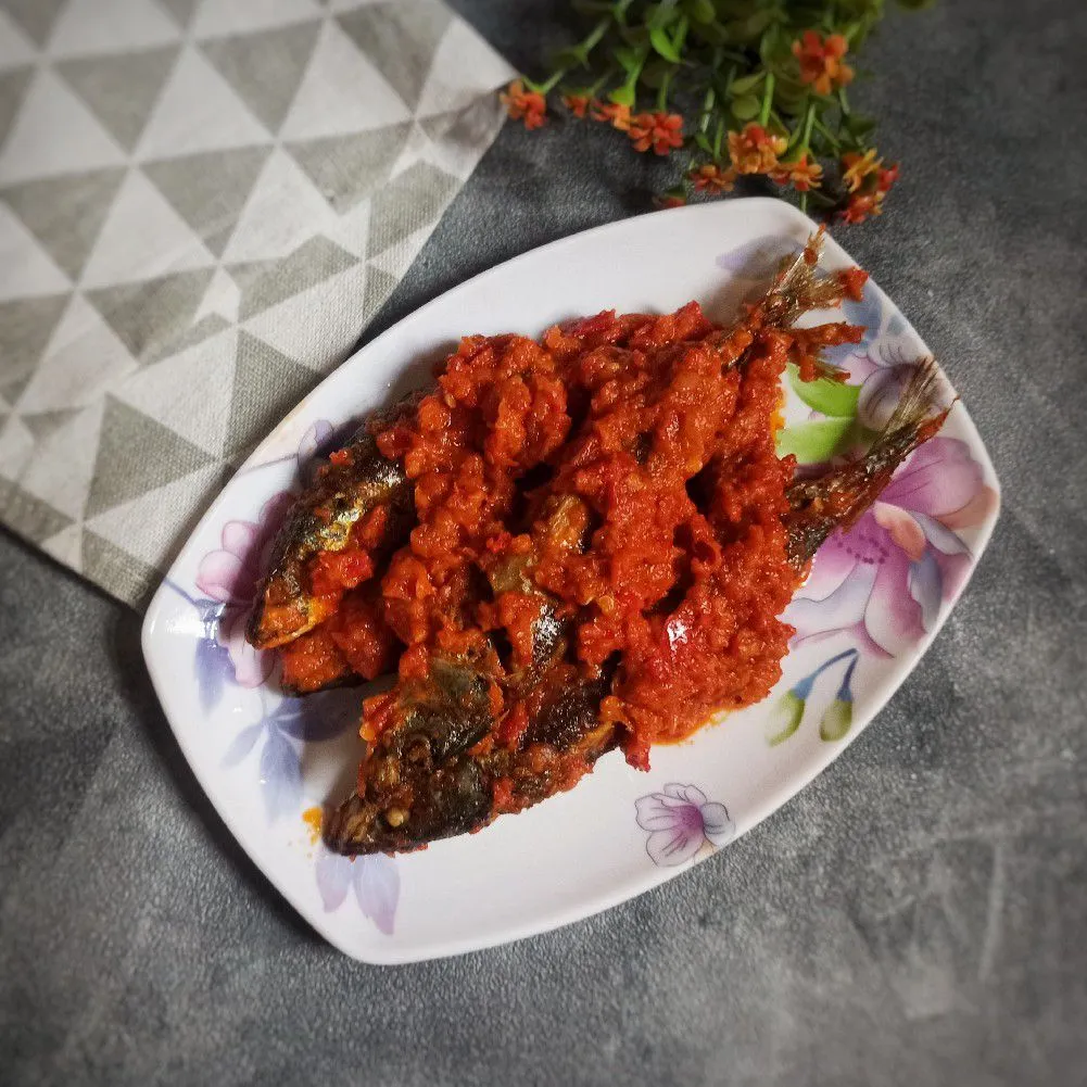 Resep Ikan Pindang Sambal Tomat Sederhana Rumahan Di Yummy App