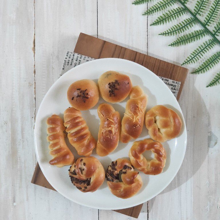 Resep Roti Unyil Aneka Rasa Sederhana Rumahan di Yummy App