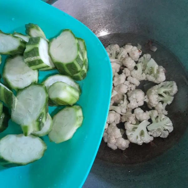 Resep Sayur Oyong Bunga Kol Sederhana Rumahan Di Yummy App