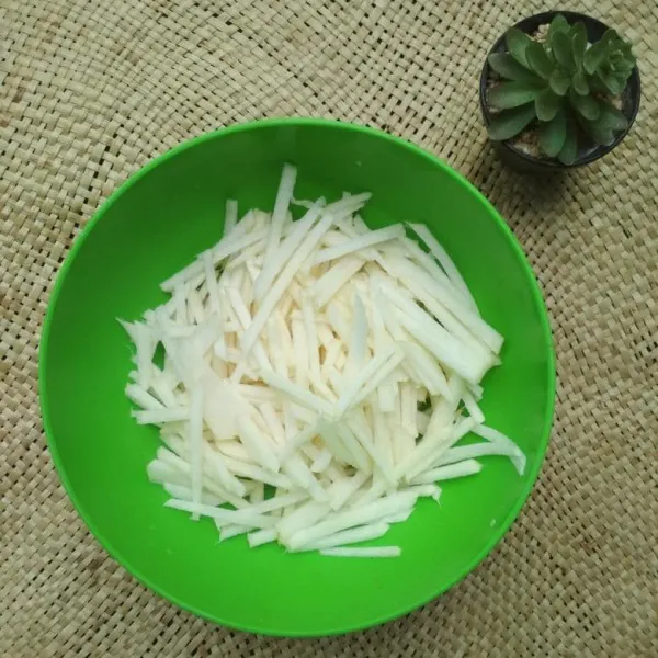 Resep Lumpia Basah Khas Bandung Sederhana Rumahan di Yummy App Resep Lumpia Basah Khas Bandung Sederhana Rumahan di Yummy App