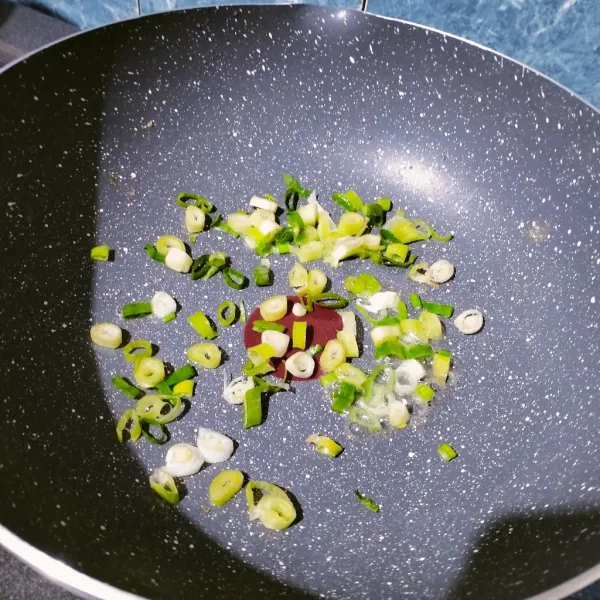 Resep Mie Goreng Bawang Pre Sederhana Rumahan di Yummy App