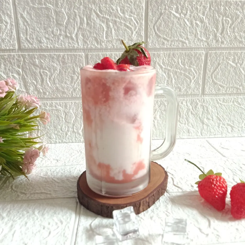 Resep Strawberry Drink Sederhana Rumahan Di Yummy App