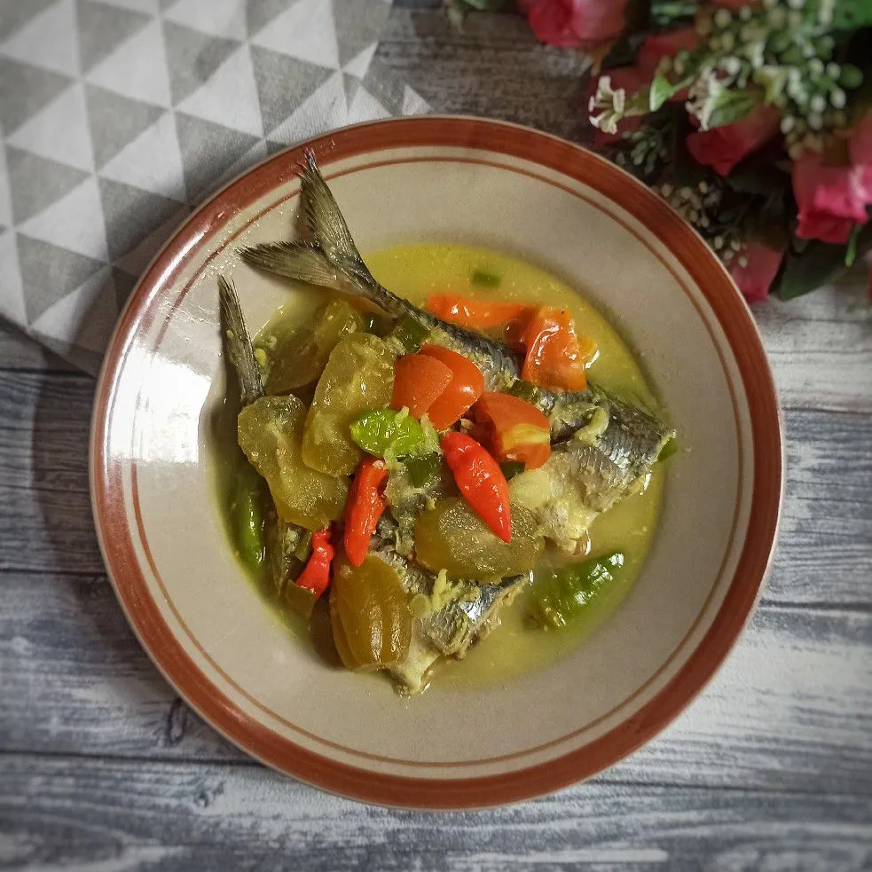 Resep Asem Asem Ikan Layang Sederhana Rumahan di Yummy App