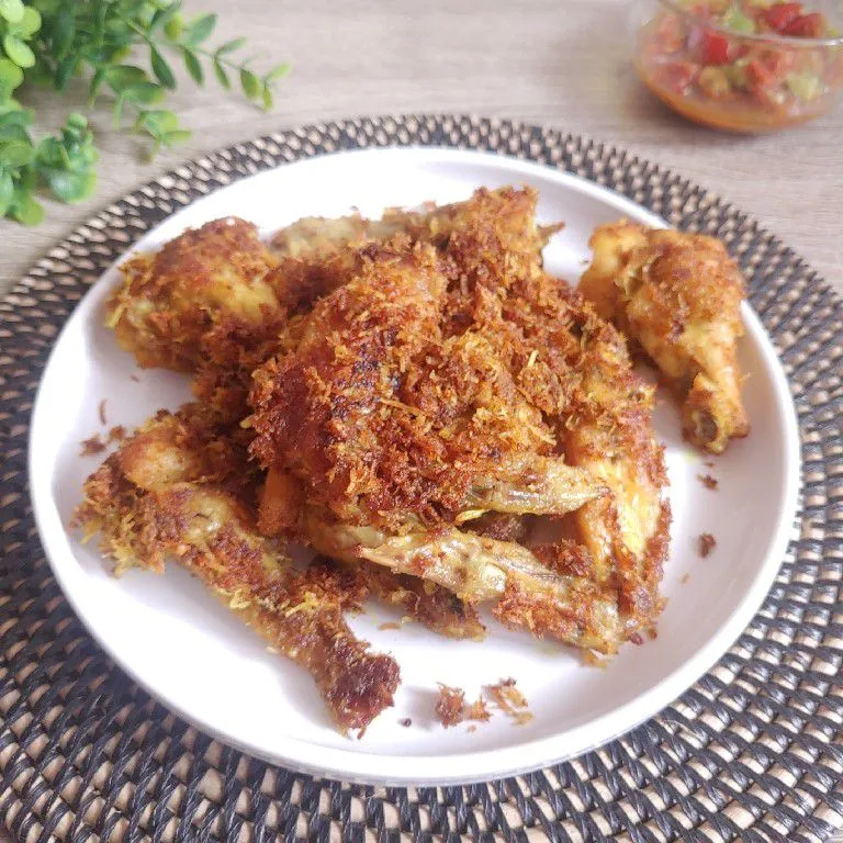Resep Sayap Ayam Goreng Serundeng Sederhana Rumahan di Yummy App