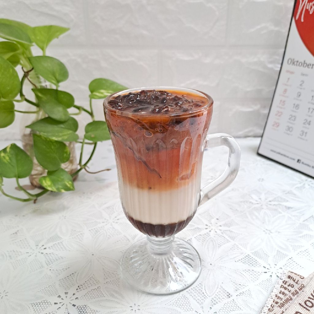 Resep Es Milk Thai Tea Cincau Gula Aren Sederhana Rumahan di Yummy App