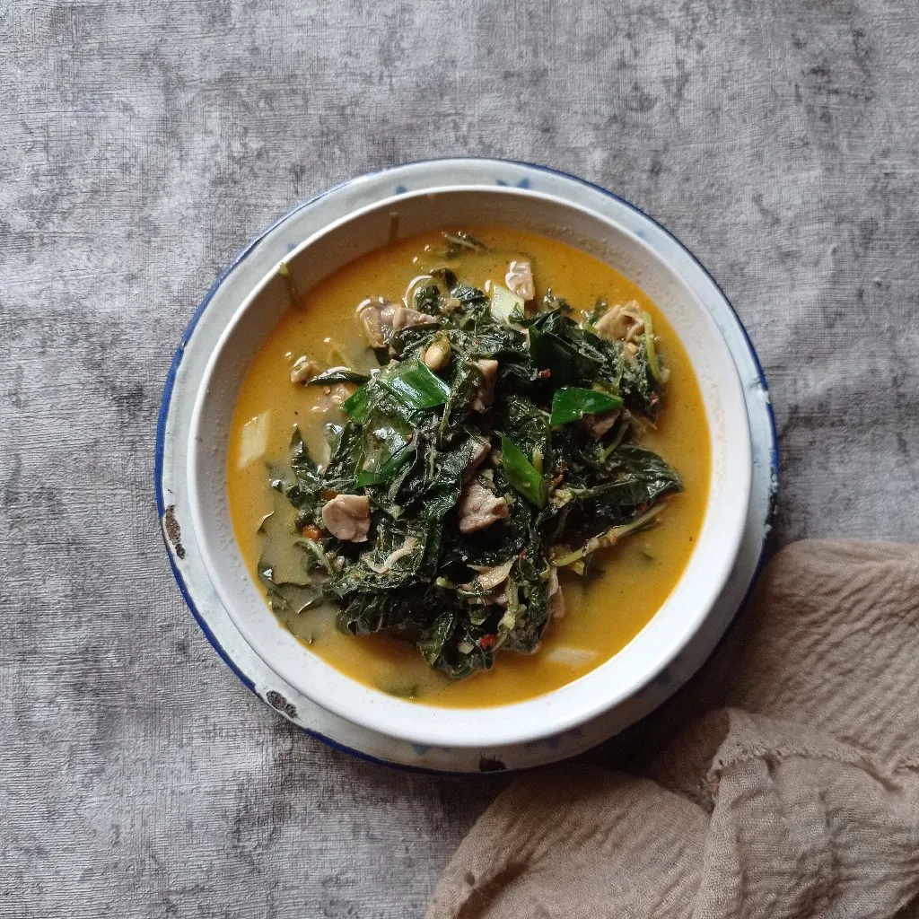 Resep Daun Singkong Tempe Masak Santan Sederhana Rumahan di Yummy App Resep Daun Singkong Tempe Masak Santan Sederhana Rumahan di Yummy App