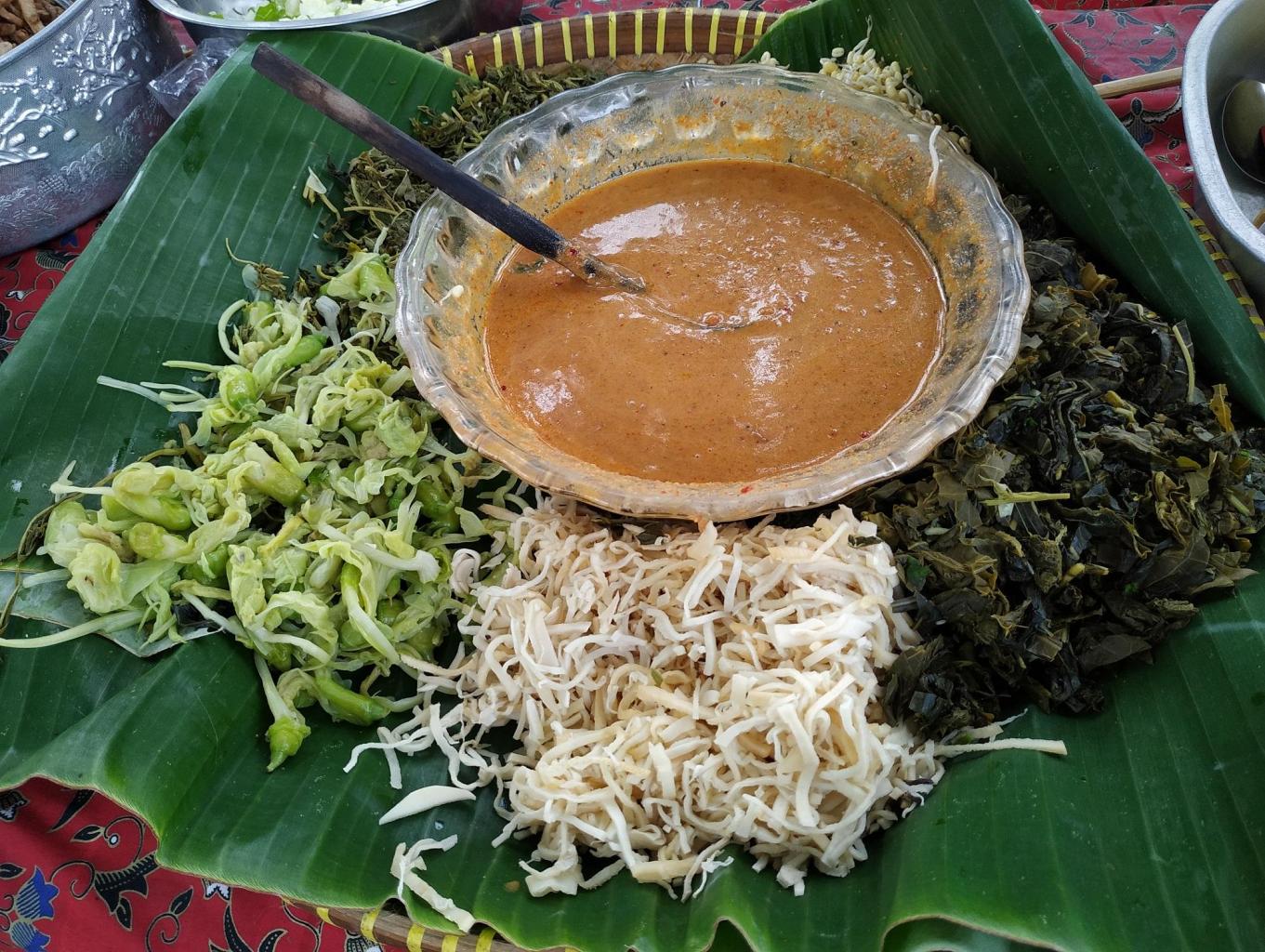 Resep Sego Pecel Madiun dan Sejarahnya