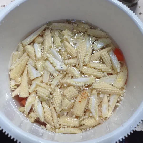 Resep Tumis Jagung Muda Kecambah Kedelai Sederhana Rumahan di Yummy App