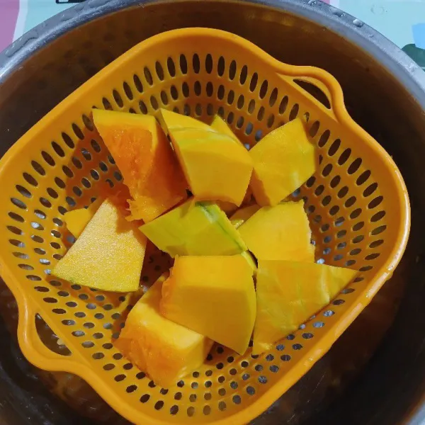 Resep Kolak Labu Kuning Kacang Ijo Sederhana Rumahan di Yummy App