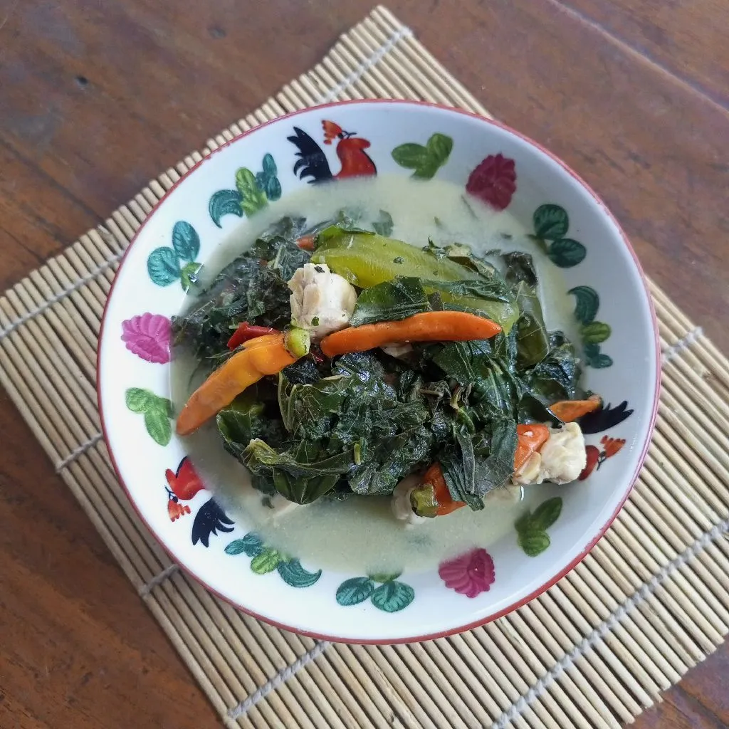 Resep Daun Singkong Masak Santan Sederhana Rumahan di Yummy App Resep Daun Singkong Masak Santan Sederhana Rumahan di Yummy App